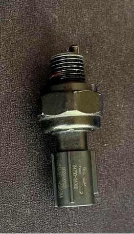 947502A000 Hyundai/Kia датчик давления масла