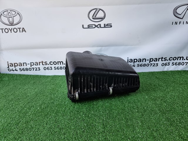 MR404841 Mitsubishi корпус воздушного фильтра, нижняя часть