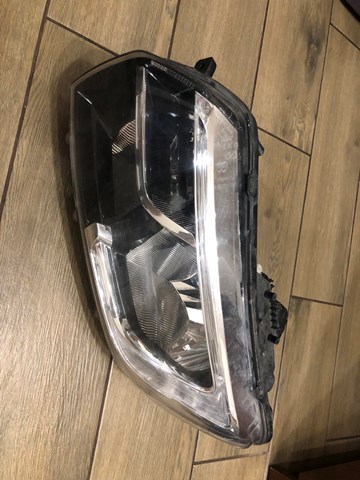 260609154R Renault (RVI) фара левая