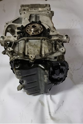 04B103044A VAG skoda oe 04b 103 044 a пост двигателя блок