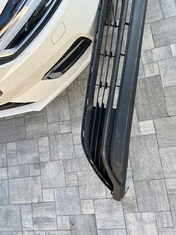 521290E070 Toyota накладка бампера