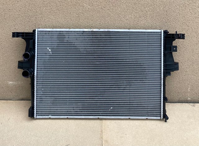 5801264635 Iveco радиатор охлаждения двигателя