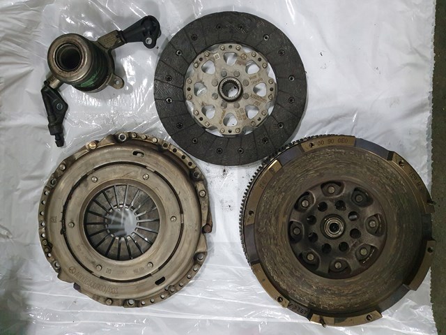 000250090080 Mercedes автозапчастина