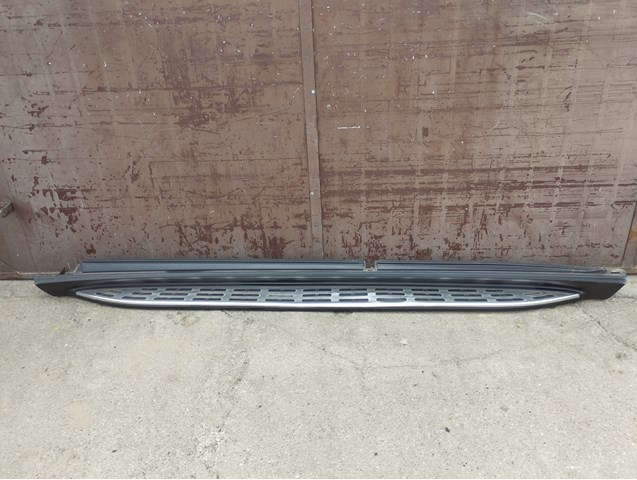 A1676986500 Mercedes накладка порога