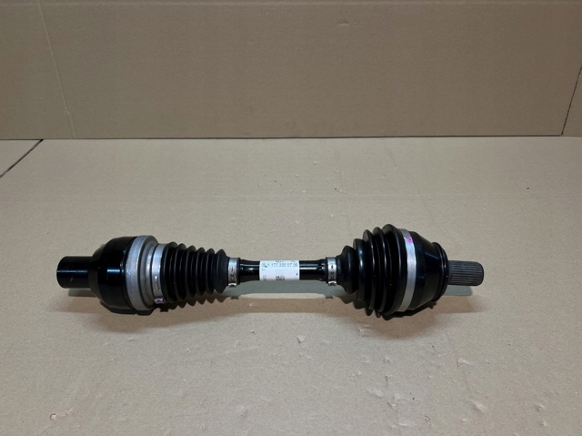 A1773309700 Mercedes полуось передняя правая в сборе, новое состояние