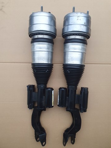 A2533200801 Mercedes стойка амортизатора передняя правая в сборе amg
