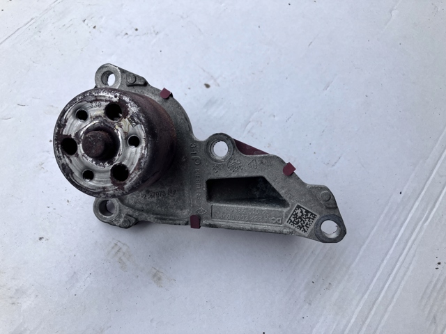 210109404R Renault (RVI) помпа водяная (насос охлаждения)