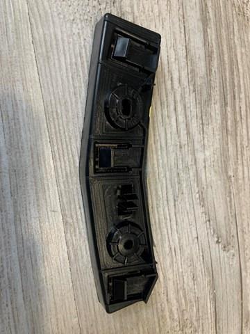 68138374AB Chrysler кронштейн бампера переднего правый