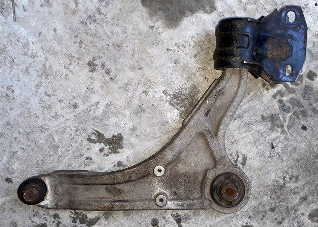 GS7Z3078B Ford рычаг передней подвески нижний правый