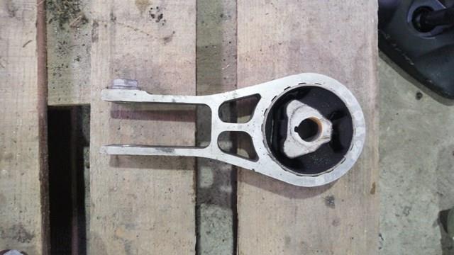 68240438AA Chrysler подушка (опора двигателя задняя)