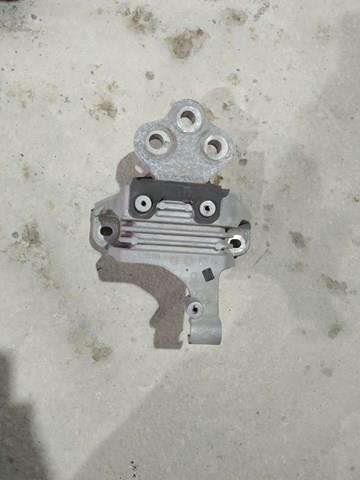 68270565AA Chrysler Подушка (опора) двигателя левая