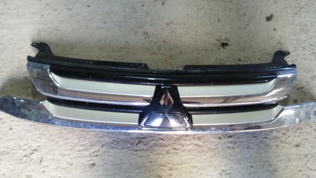 7450A967 Mitsubishi решетка радиатора