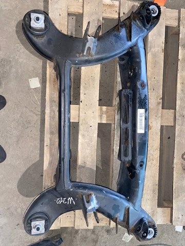 2043500141 Mercedes балка задней подвески (подрамник)