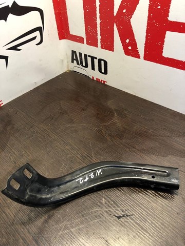 A2126200185 Mercedes кронштейн (адаптер крепления фары передней левой)