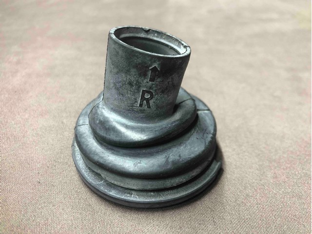 A2217230094 Mercedes :.. w221 - пыльник мерседес 221 кузов