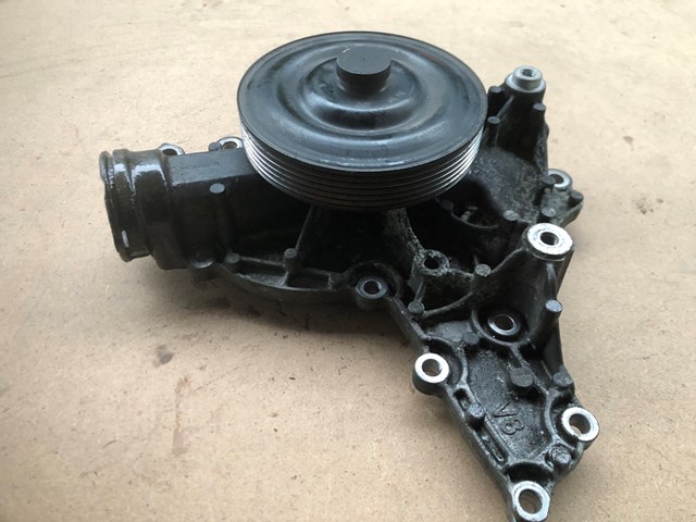 2732000201 Mercedes помпа