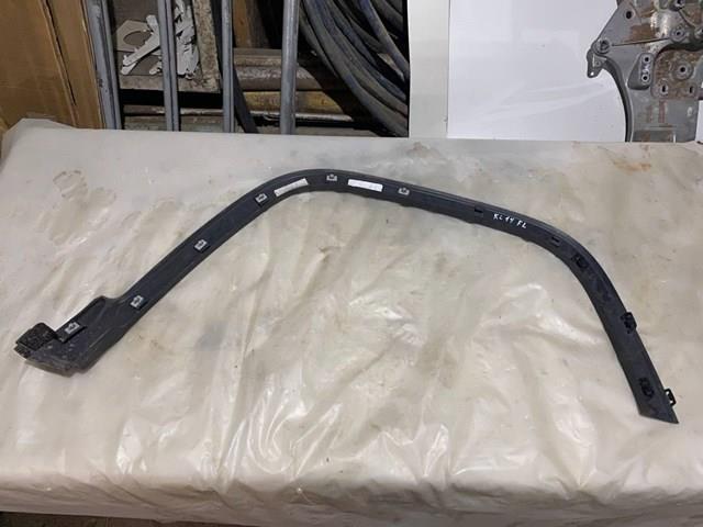 68210315AE Chrysler молдинг крыла переднего левого