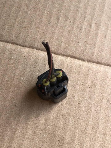 9098010845 Toyota штекер контактний дроти