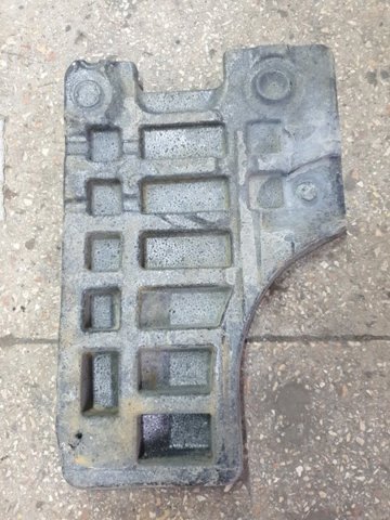 51477221932 BMW вставка в пространство для ног п пд