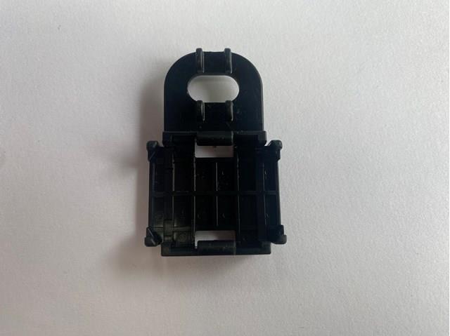 Кронштейн датчика парктроника передний боковой на Toyota Rav4 IV ...