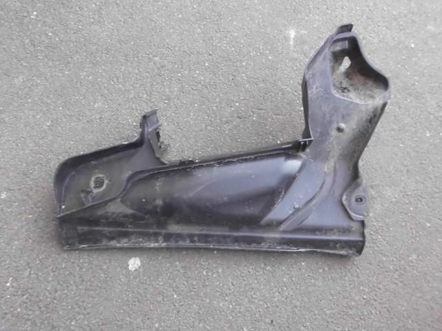 64119297729 BMW насадка перегородки