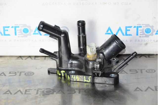 110606CA0A Nissan фланец системы охлаждения nissan altima 19- 2.5