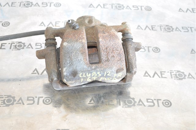 34116778336 BMW суппорт тормозной передний правый