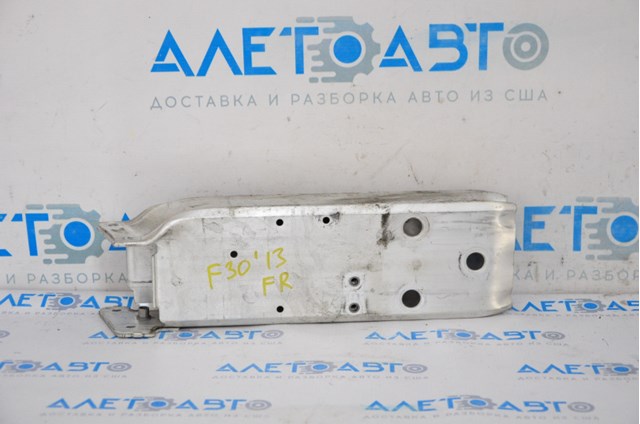 51117266196 BMW кронштейн усилителя переднего бампера