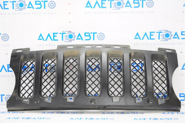 68091527AA Chrysler решетка радиатора