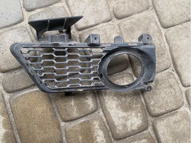 51118054155 BMW заглушка (решетка противотуманных фар бампера переднего ...