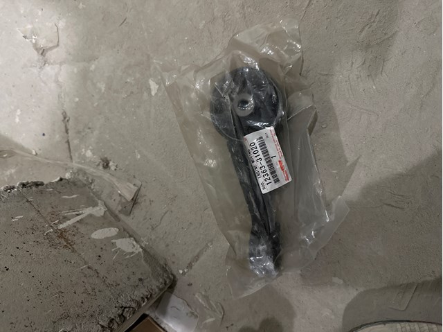 1236331020 Toyota подушка (опора двигателя правая верхняя)