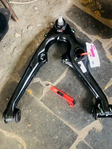 84114505 General Motors рычаг передней подвески нижний левый