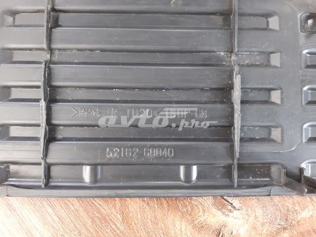 5216260040 Toyota накладка бампера заднего верхняя защитная