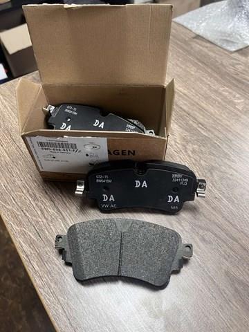 8W0698451S VAG Колодки тормозные задние дисковые