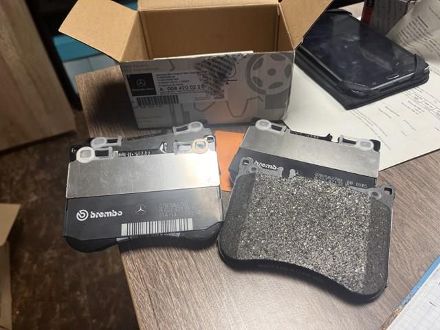 A0084200220 Mercedes колодки передние