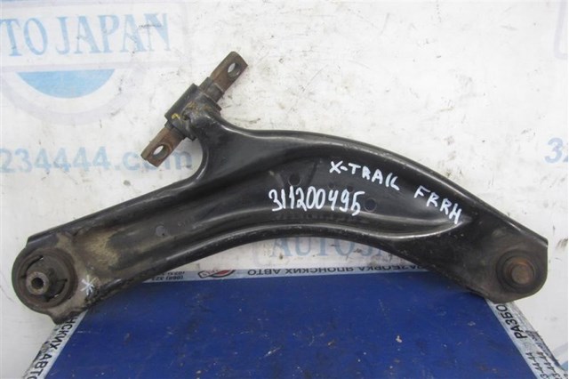 545004CA0A Nissan рычаг передней подвески нижний правый