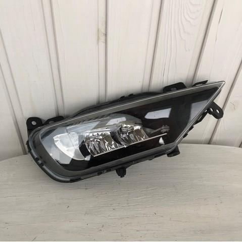 32337365 Volvo фара противотуманная правая