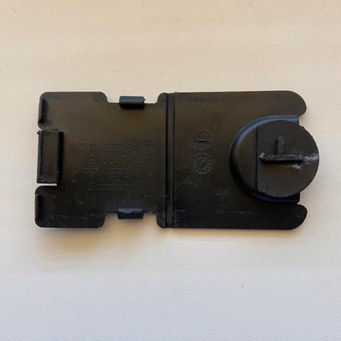 A2136909102 Mercedes mercedes e-class w213 2016-2020 кришка лампочки