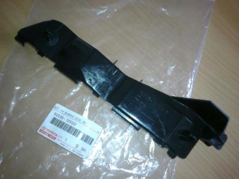 5253505020 Toyota направляющая переднего бампера правая