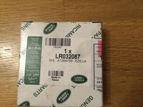 LR012637 Land Rover цепь промежуточного вала