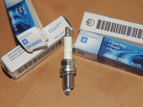 25193474 Opel свеча