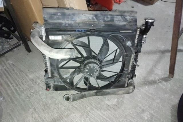 52014787AC Chrysler диффузор радиатора охлаждения, в сборе с мотором и