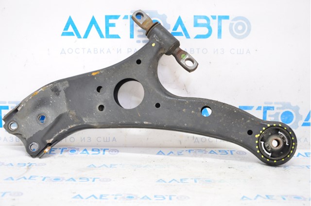4806808040 Toyota рычаг передней подвески нижний правый