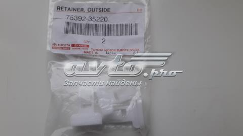 7539235220 Toyota пистон (клип крепления подкрылка переднего крыла)