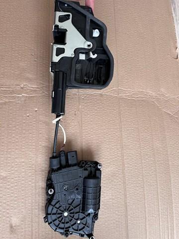 51217185689 BMW замок двери передней левой