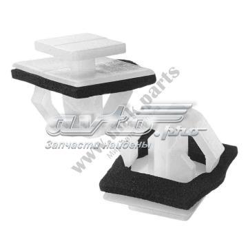 877562E000 Hyundai/Kia пистон (клип крепления накладок порогов)