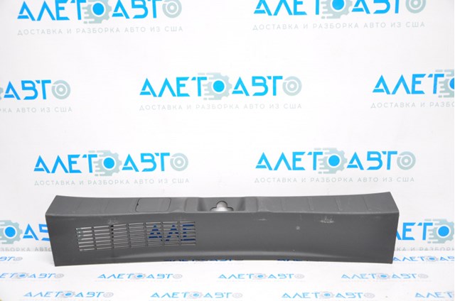 7240A135XA Mitsubishi накладка порога багажника