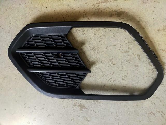 GJ5Z17K946AB Ford Заглушка (решетка) противотуманных фар бампера ...