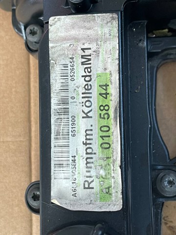 A6510100230 Mercedes клапанная крышка