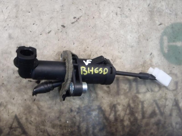 6R0721405 VAG Цилиндр сцепления главный